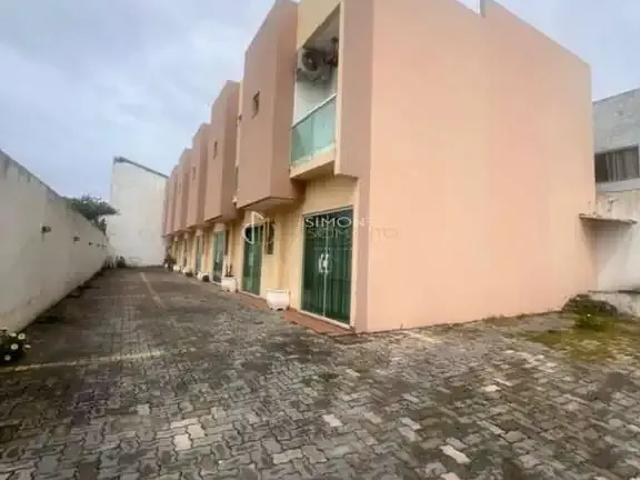 Casa / Sobrado em Condomínio para Venda em Lauro de Freitas/BA Ipitanga 4 Quartos