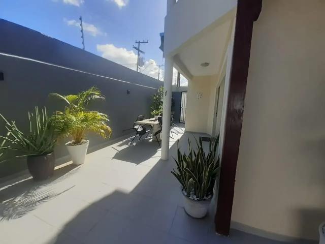 Casa / Sobrado em Condomínio para Venda em Lauro de Freitas/BA Pitangueiras 3 Quartos