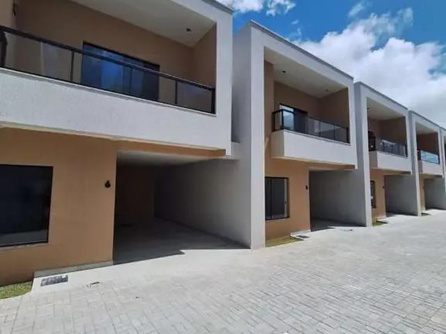 Casa / Sobrado em Condomínio para Venda em Lauro de Freitas/BA Pitangueiras 4 Quartos