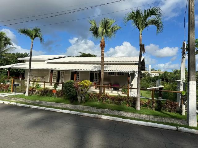 Casa / Sobrado em Condomínio para Venda em Lauro de Freitas/BA Portão 4 Quartos