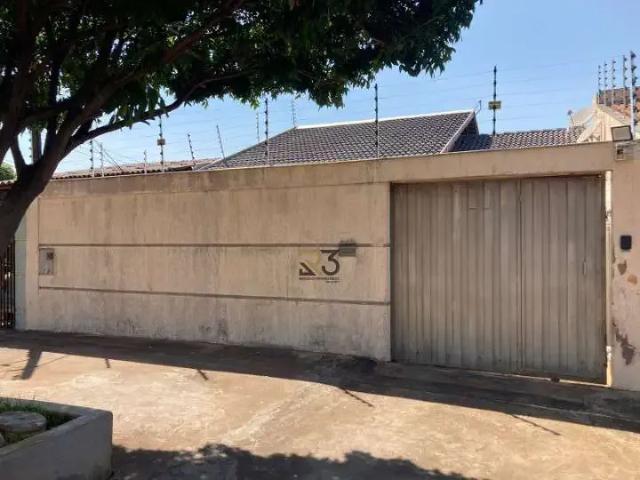 Casa / Sobrado em Condomínio para Venda em Londrina/PR Bandeirantes 3 Quartos