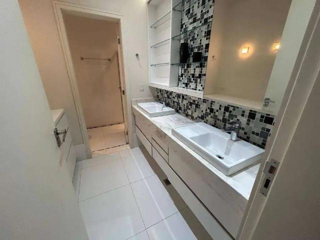 Casa / Sobrado em Condomínio para Venda em Londrina/PR Esperança 4 Quartos