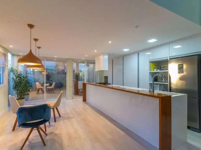 Casa / Sobrado em Condomínio para Venda em Londrina/PR Jardim Morumbi 4 Quartos