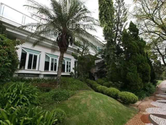 Casa / Sobrado em Condomínio para Venda em Londrina/PR Jardim São Jorge 4 Quartos