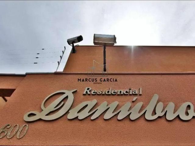 Casa / Sobrado em Condomínio para Venda em Londrina/PR Sabará III 3 Quartos