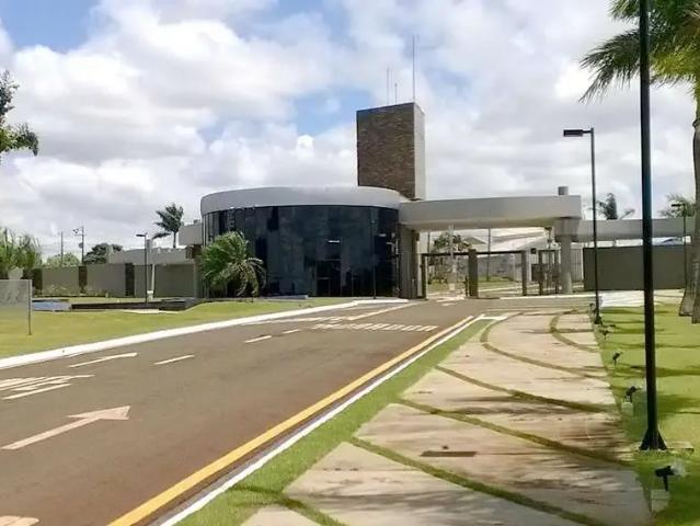 Casa / Sobrado em Condomínio para Venda em Londrina/PR Sun Lake Residence 4 Quartos