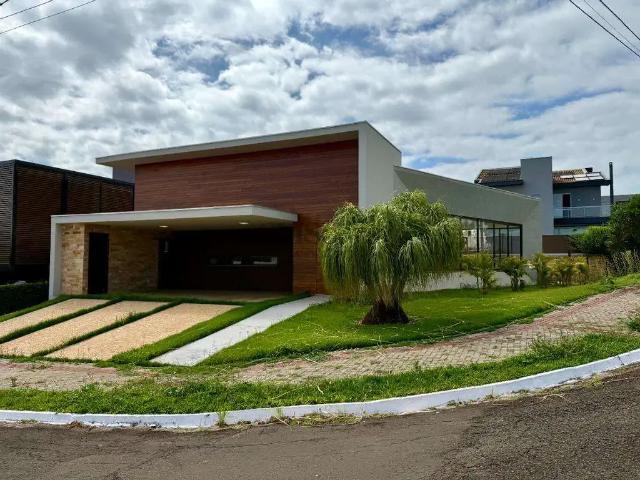 Casa / Sobrado em Condomínio para Venda em Londrina/PR Recanto do Salto 4 Quartos