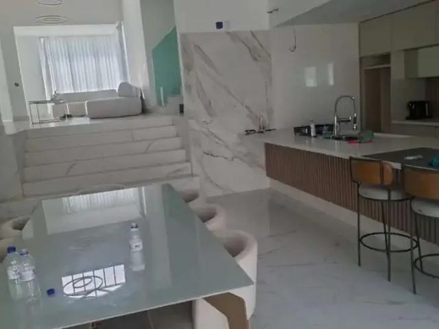 Casa / Sobrado em Condomínio para Venda em Londrina/PR Terras de Santana I 4 Quartos