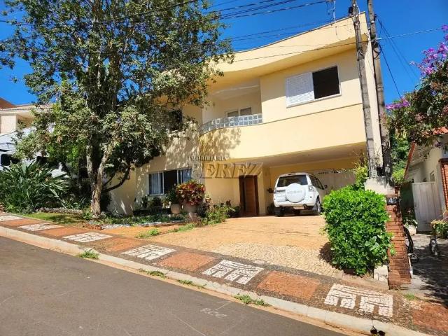 Casa / Sobrado em Condomínio para Venda em Londrina/PR Vale das Araucárias 5 Quartos