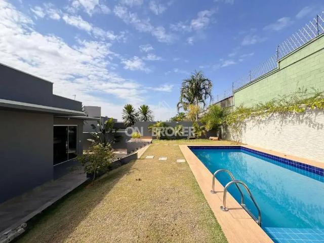 Casa / Sobrado em Condomínio para Venda em Louveira/SP Centro 4 Quartos