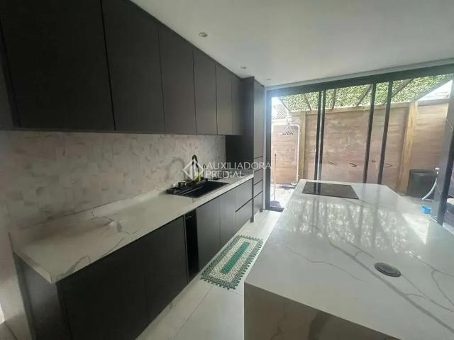 Casa / Sobrado em Condomínio para Venda em Palhoça/SC Bela Vista 3 Quartos