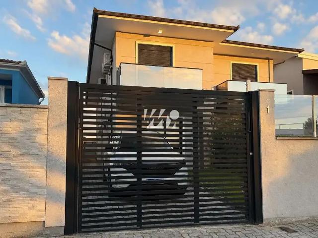 Casa / Sobrado em Condomínio para Venda em Palhoça/SC Praia do Sonho 3 Quartos