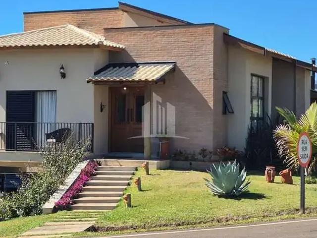 Casa / Sobrado em Condomínio para Venda em Paranapanema/SP Centro 4 Quartos