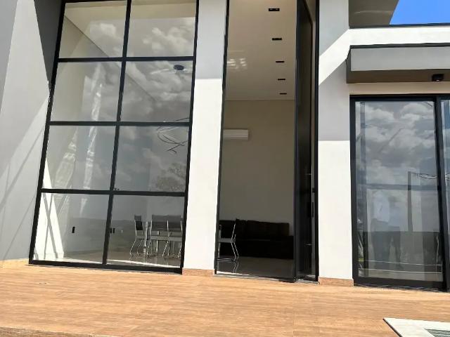 Casa / Sobrado em Condomínio para Venda em Paranapanema/SP Riviera Santa Cristina 3 Quartos