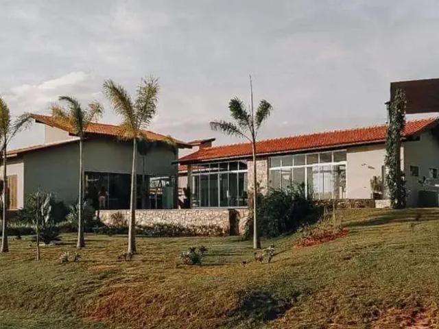 Casa / Sobrado em Condomínio para Venda em Paranapanema/SP Riviera Santa Cristina 4 Quartos