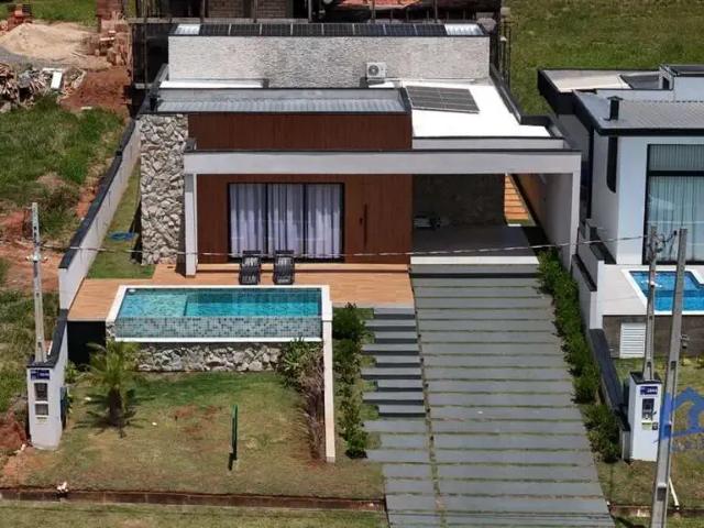 Casa / Sobrado em Condomínio para Venda em Paranapanema/SP Terras de Jurumirim 3 Quartos