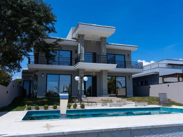 Casa / Sobrado em Condomínio para Venda em Paranapanema/SP Terras de Santa Cristina 4 Quartos