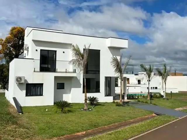 Casa / Sobrado em Condomínio para Venda em Paranapanema/SP Terras de Santa Cristina 5 Quartos
