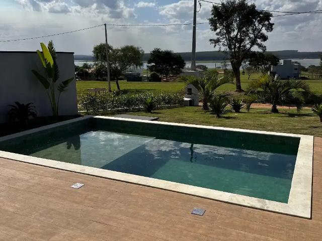 Casa / Sobrado em Condomínio para Venda em Paranapanema/SP Terras de Santa Cristina 3 Quartos