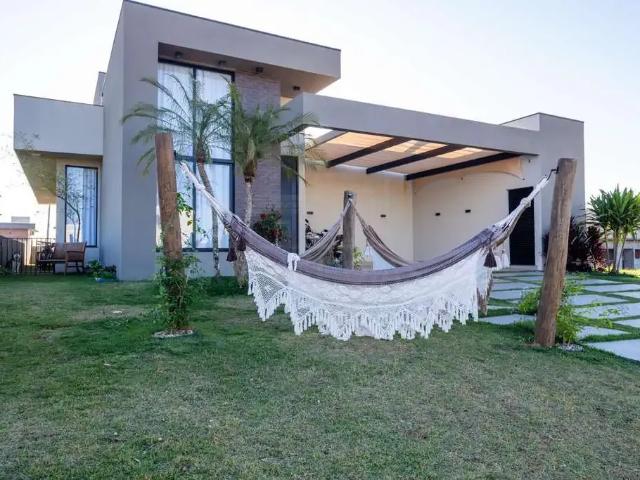 Casa / Sobrado em Condomínio para Venda em Paranapanema/SP Terras de Santa Cristina XIII Setor Marina 3 Quartos