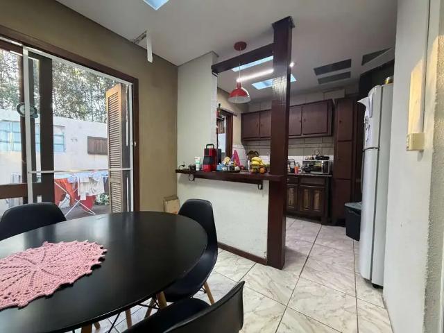 Casa / Sobrado em Condomínio para Venda em Pelotas/RS Três Vendas 2 Quartos