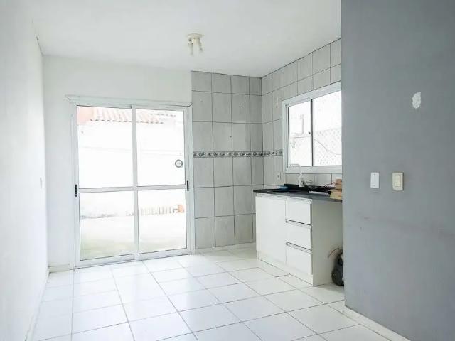 Casa / Sobrado em Condomínio para Venda em Pelotas/RS Três Vendas 2 Quartos