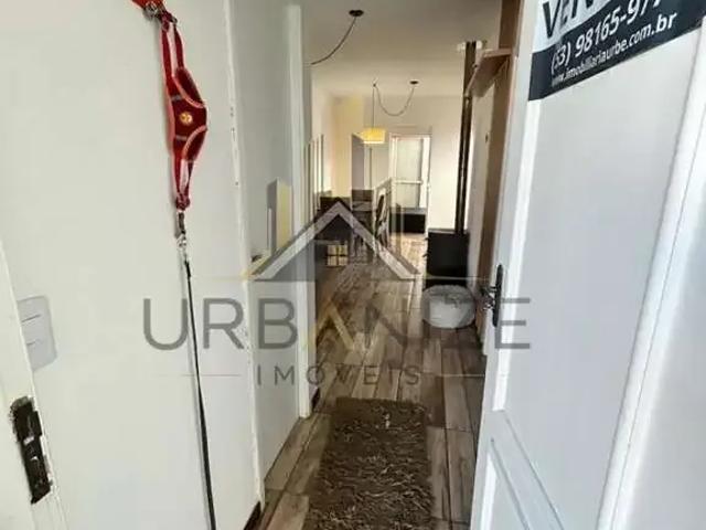 Casa / Sobrado em Condomínio para Venda em Pelotas/RS Três Vendas 3 Quartos