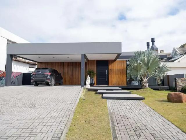 Casa / Sobrado em Condomínio para Venda em Pelotas/RS Laranjal 3 Quartos