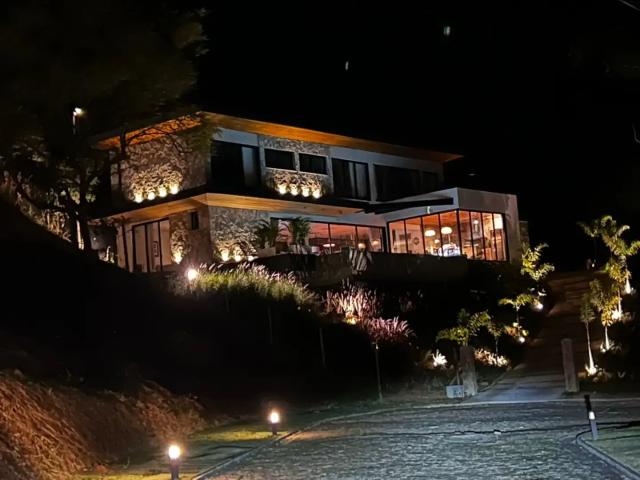 Casa / Sobrado em Condomínio para Venda em Petrópolis/RJ Corrêas 4 Quartos