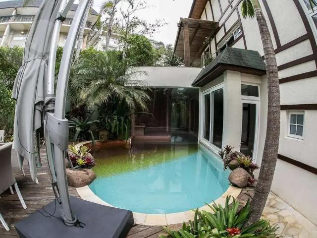 Casa / Sobrado em Condomínio para Venda em Petrópolis/RJ Itaipava 4 Quartos