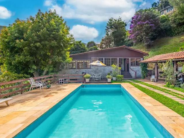 Casa / Sobrado em Condomínio para Venda em Petrópolis/RJ Itaipava 4 Quartos