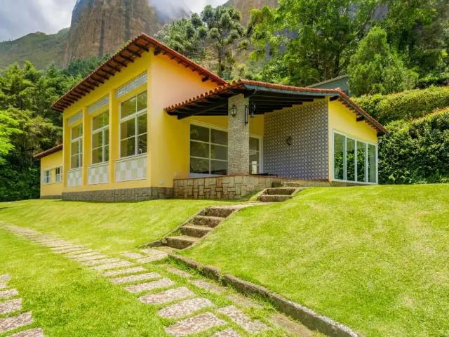 Casa / Sobrado em Condomínio para Venda em Petrópolis/RJ Itaipava 4 Quartos