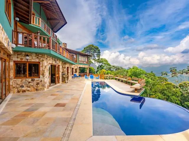 Casa / Sobrado em Condomínio para Venda em Petrópolis/RJ Itaipava 5 Quartos