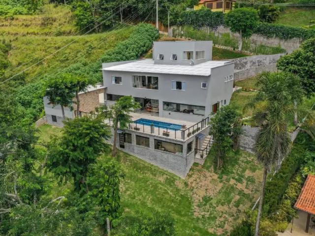 Casa / Sobrado em Condomínio para Venda em Petrópolis/RJ Itaipava 5 Quartos