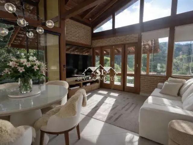 Casa / Sobrado em Condomínio para Venda em Petrópolis/RJ Posse 4 Quartos