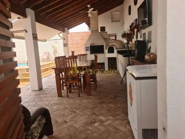 Casa / Sobrado em Condomínio para Venda em Pindamonhangaba/SP Nossa Senhora do Perpétuo Socorro 4 Quartos