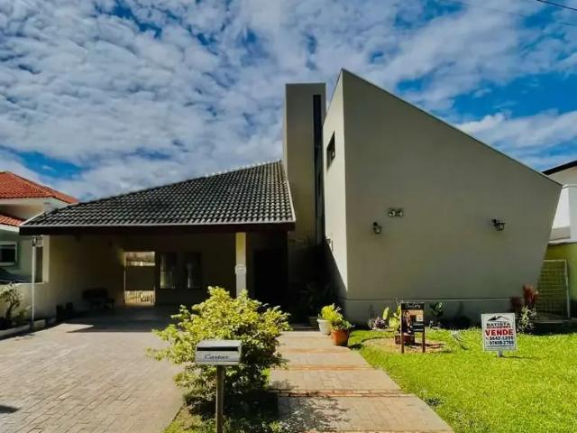 Casa / Sobrado em Condomínio para Venda em Pindamonhangaba/SP Nossa Senhora do Perpétuo Socorro 4 Quartos