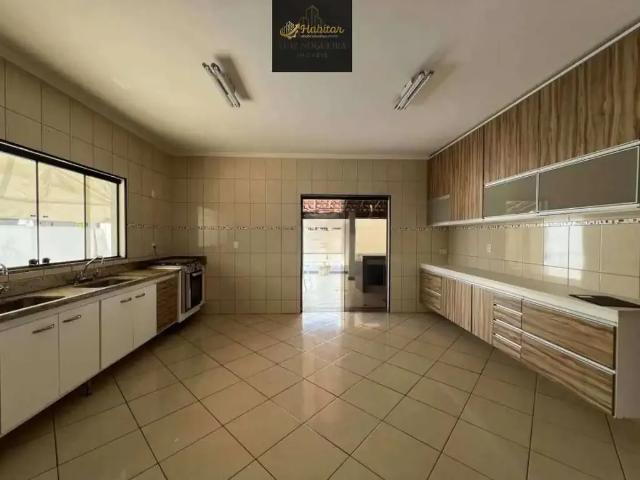 Casa / Sobrado em Condomínio para Venda em Pindamonhangaba/SP Parque das Nações 4 Quartos