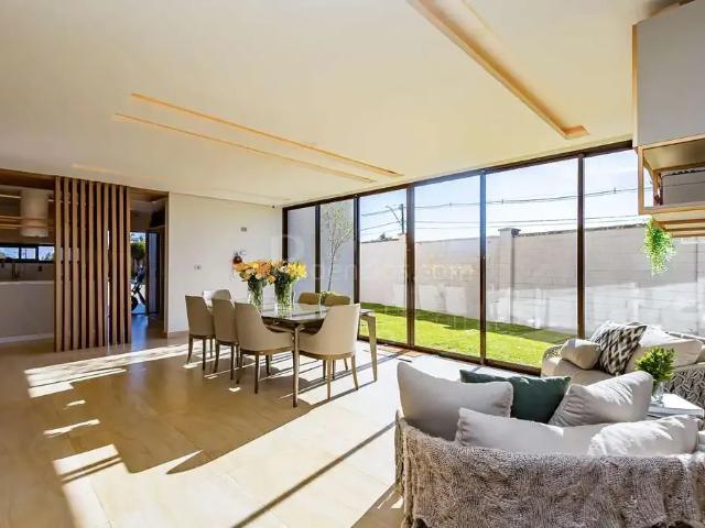 Casa / Sobrado em Condomínio para Venda em Pinhais/PR Alphaville Graciosa 4 Quartos