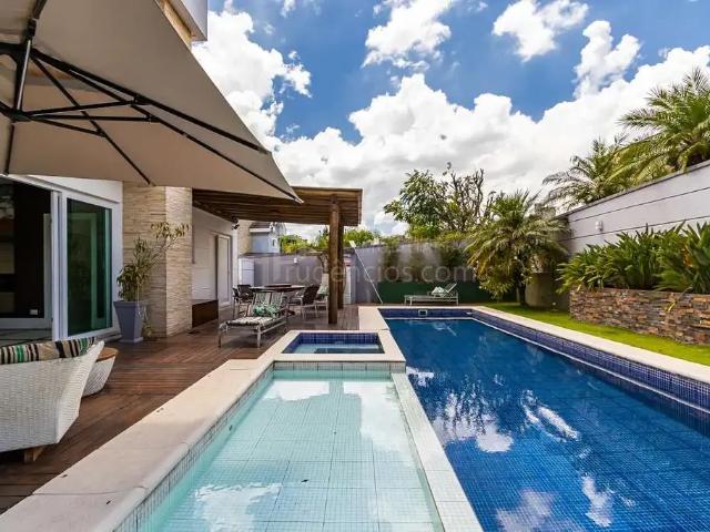 Casa / Sobrado em Condomínio para Venda em Pinhais/PR Alphaville Graciosa 4 Quartos