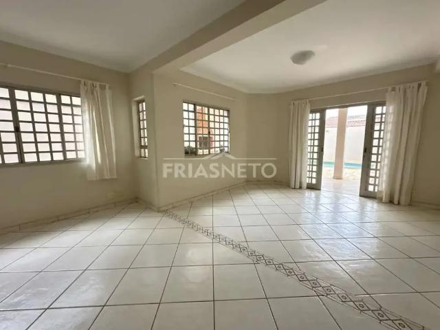 Casa / Sobrado em Condomínio para Venda em Piracicaba/SP Dois Córregos 3 Quartos