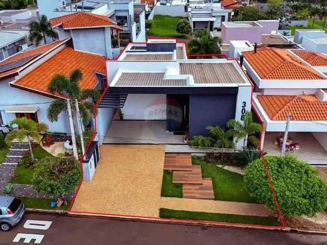 Casa / Sobrado em Condomínio para Venda em Pirassununga/SP Jardim do Lago 3 Quartos