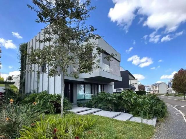 Casa / Sobrado em Condomínio para Venda em Ponta Grossa/PR Estrela 4 Quartos