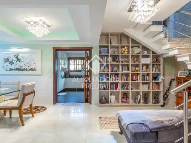 Casa / Sobrado em Condomínio para Venda em Porto Alegre/RS Medianeira 4 Quartos