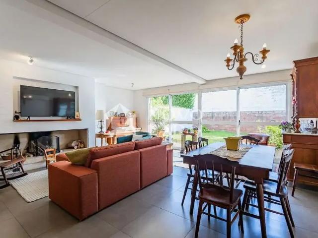 Casa / Sobrado em Condomínio para Venda em Porto Alegre/RS Agronomia 3 Quartos