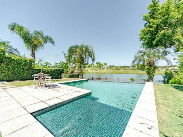 Casa / Sobrado em Condomínio para Venda em Porto Alegre/RS Belém Novo 4 Quartos