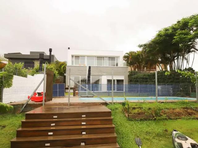 Casa / Sobrado em Condomínio para Venda em Porto Alegre/RS Belém Novo 5 Quartos