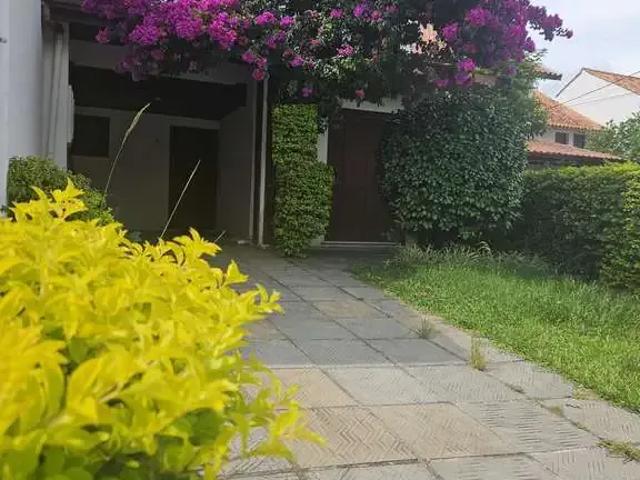 Casa / Sobrado em Condomínio para Venda em Porto Alegre/RS Cavalhada 4 Quartos