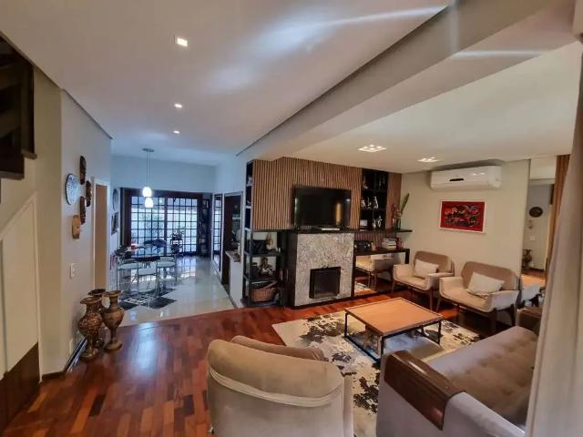 Casa / Sobrado em Condomínio para Venda em Porto Alegre/RS Cavalhada 3 Quartos