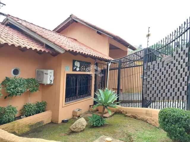 Casa / Sobrado em Condomínio para Venda em Porto Alegre/RS Cavalhada 3 Quartos